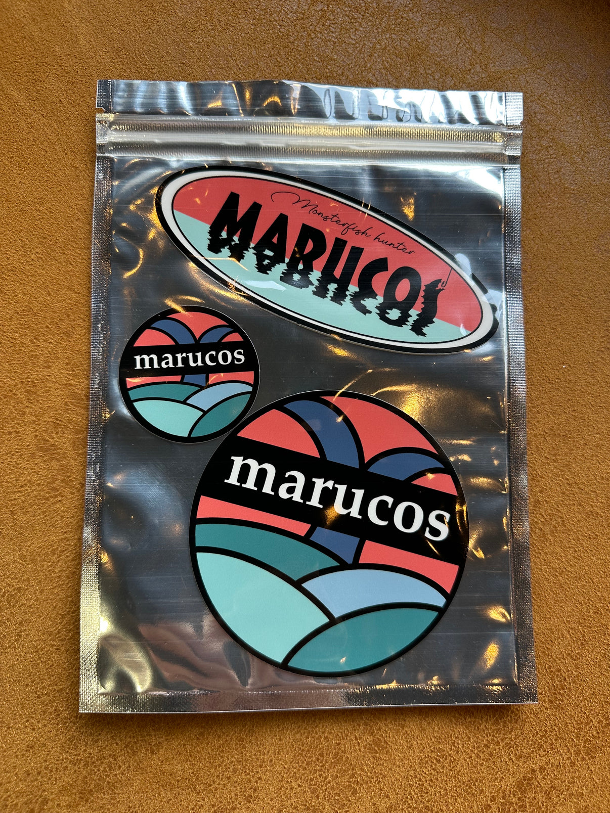 ロゴステッカーセット（3枚） – Marucos Official Store